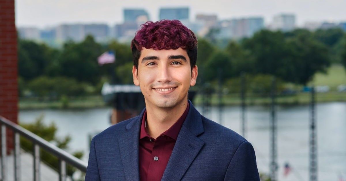 Ethan Edward Coston | Journalist